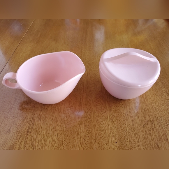 Melmac | Kitchen | Vintage Melmac Windsor Cream And Lidded Sugar | Poshmark